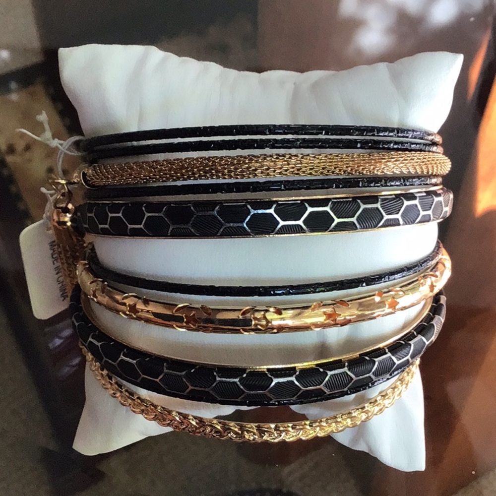 Set Of 10 Bangles, New, Animal Print Gold Tone - Gem